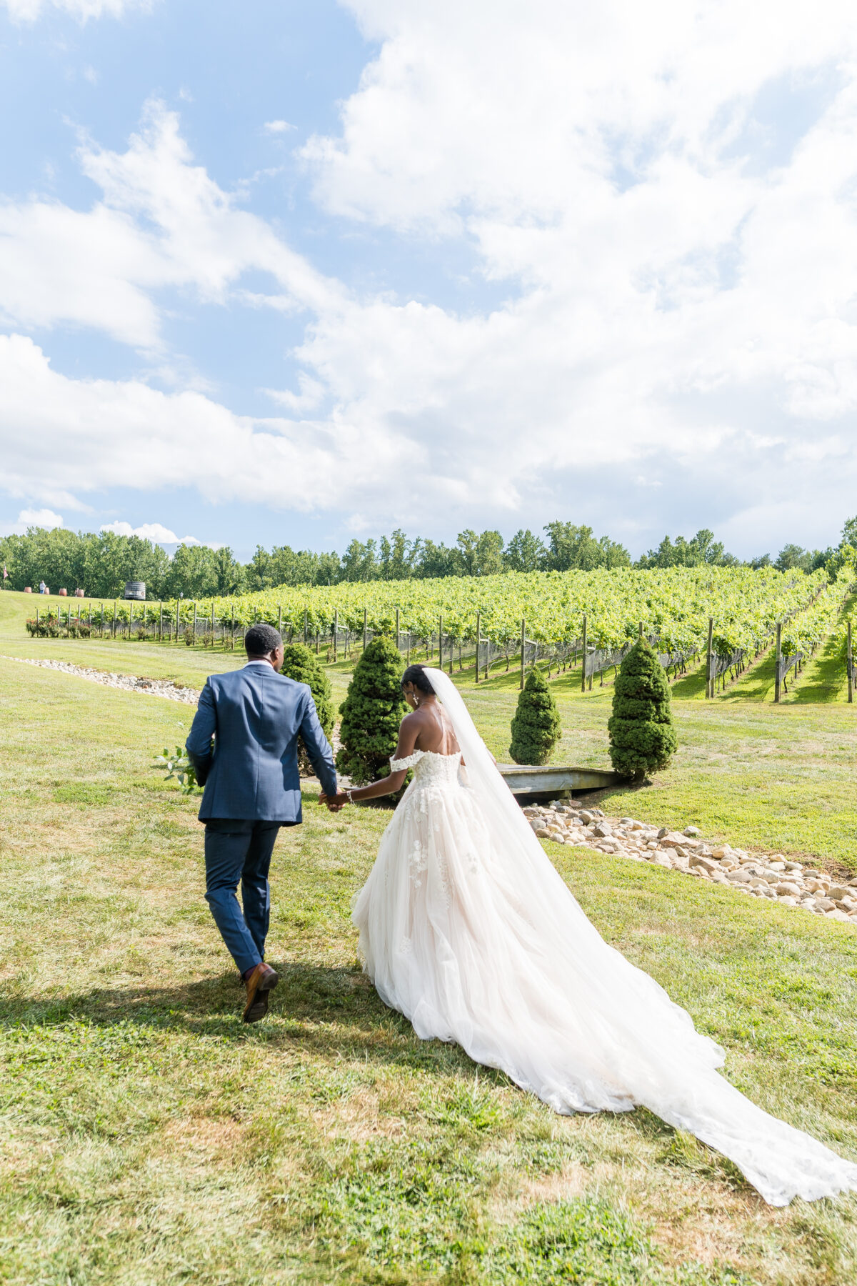 Steven + Kiara August Wedding | Potomac Point Winery