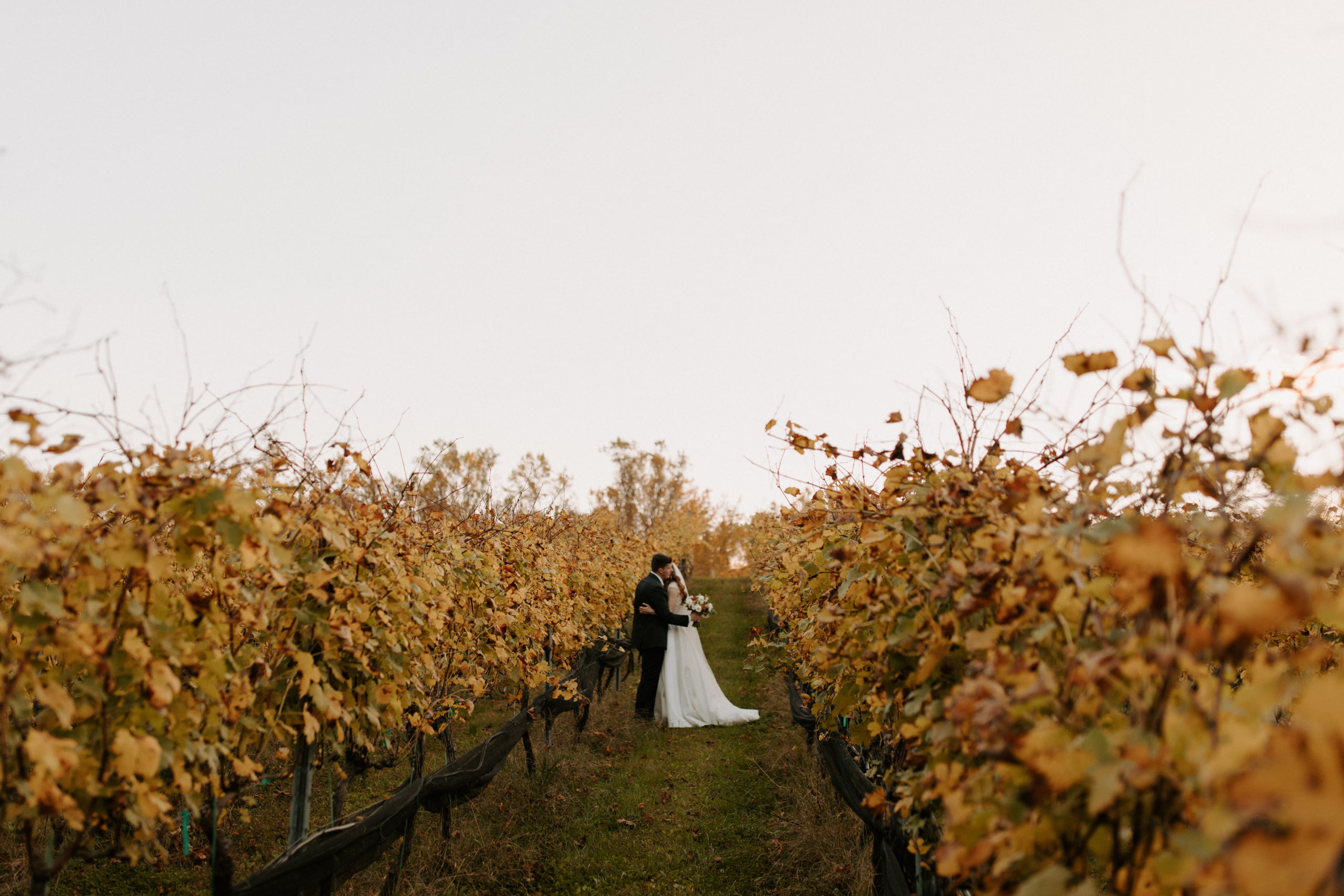 A Vineyard Love Affair: McKayla & Jared’s Sweet October Wedding ...